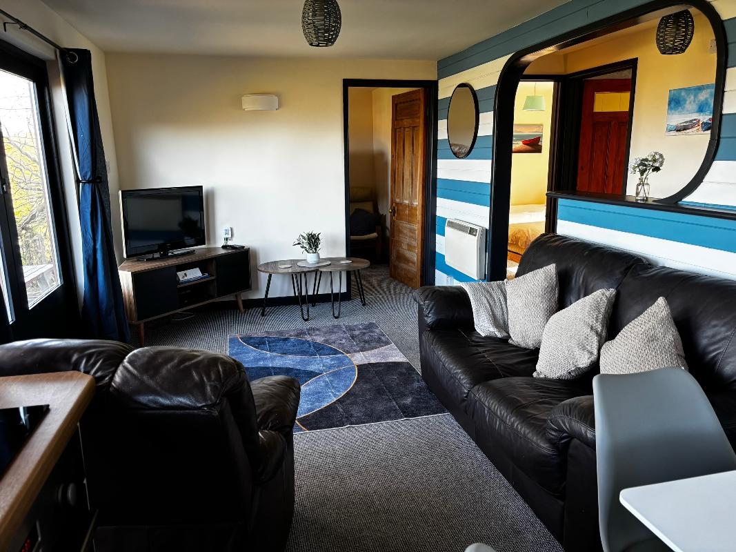Northfield Holiday Park - Borth Log Cabin